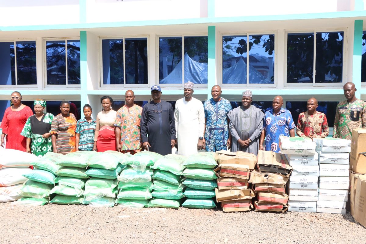 FG, IFAD distribute N40m agro inputs, equipment to Enugu farmers ...